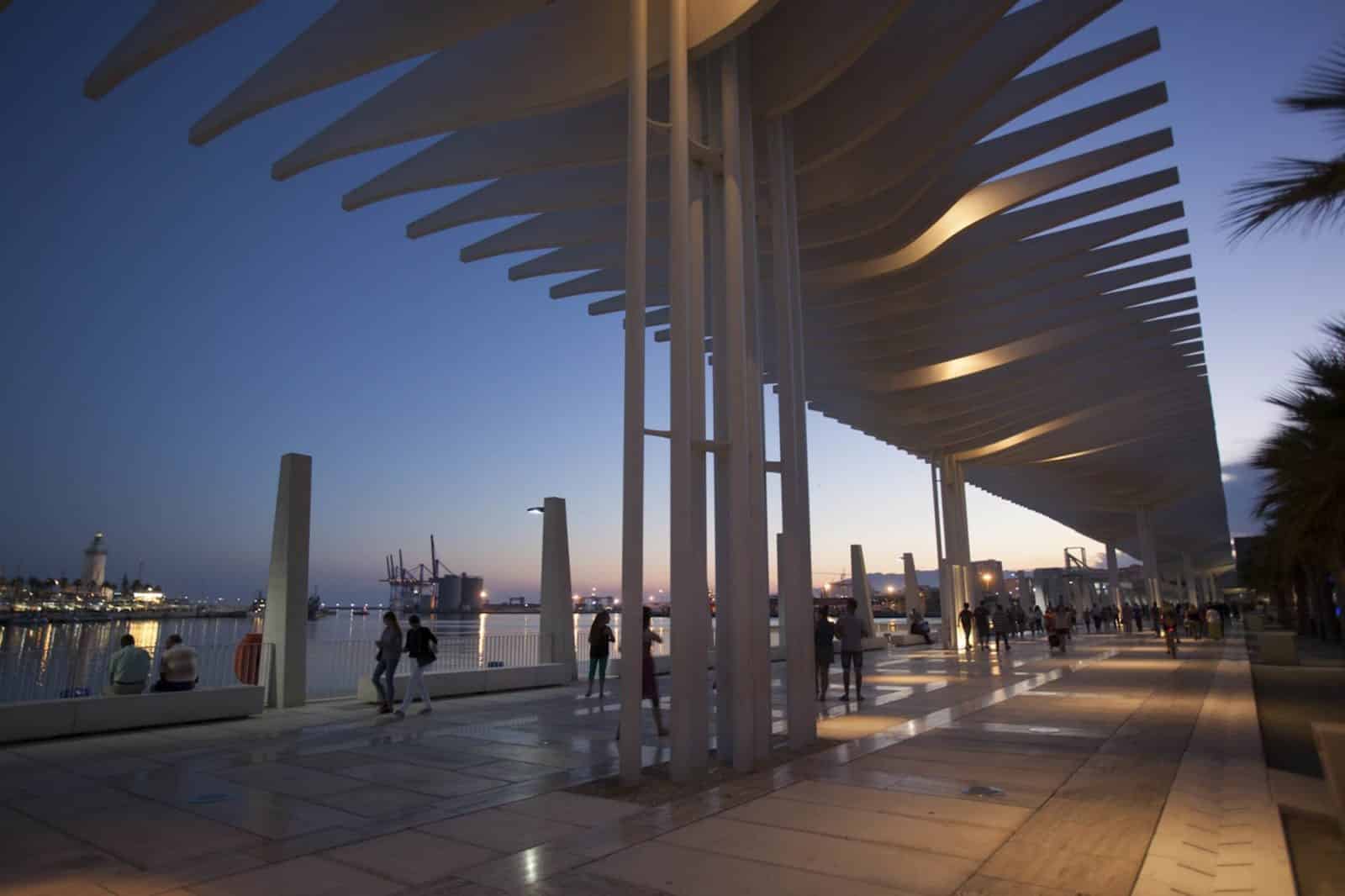 Muelle Uno, Palmeral de las Sorpresas y Puerto de Málaga - Andalucía ...